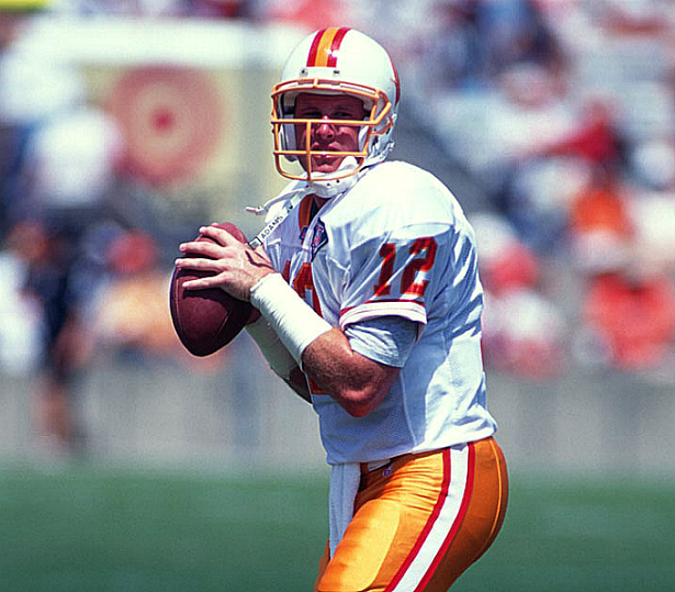 'Homecomings' for Dilfer, Young - ESPN Front Row