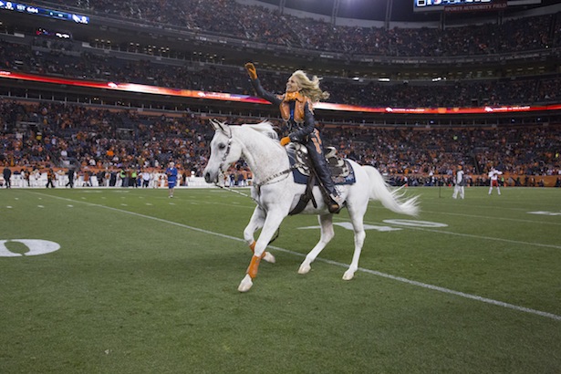 ESPN The Magazine gets "Thunder"struck by Broncos' mascot - ESPN Front Row