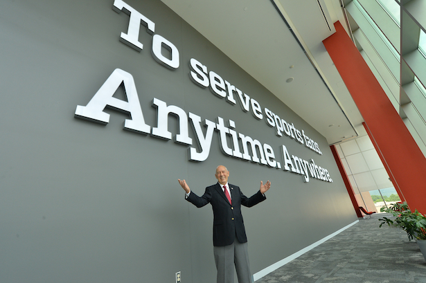 ESPN founder Bill Rasmussen takes a tour of Digital Center 2 - ESPN ...