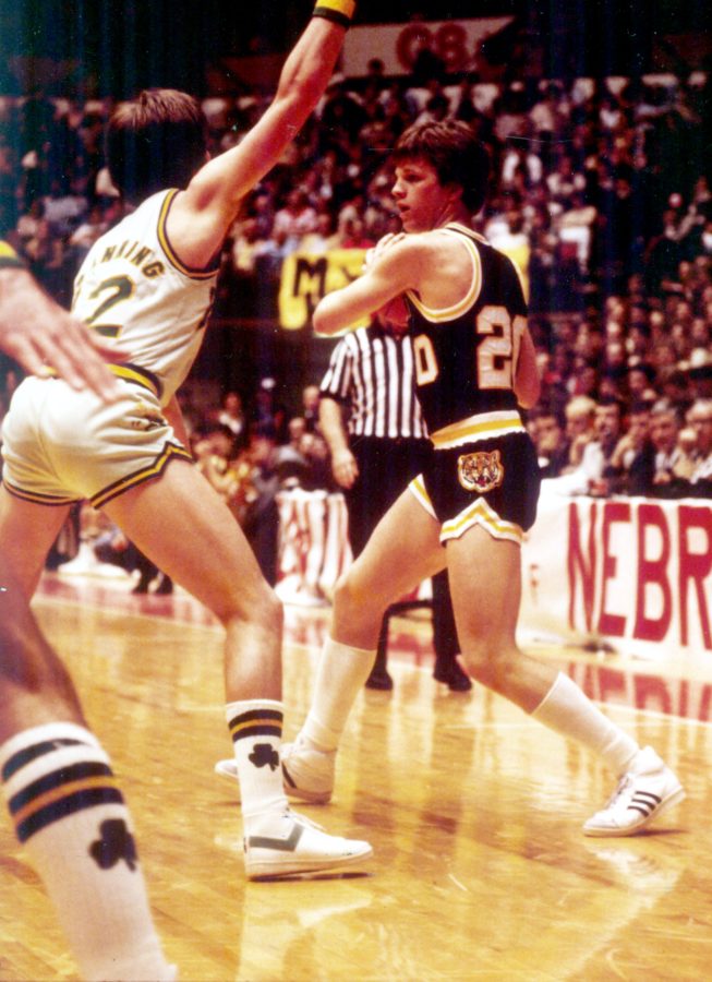 SEC Network's Jon Sundvold honored by Missouri Sports Hall Of Fame ...