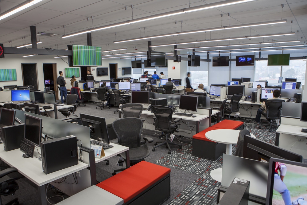 Mexico City's new SportsCenter studios launch with an assist from Toni ...