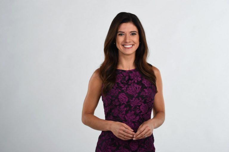 Off Camera with. . . Jen Lada - ESPN Front Row