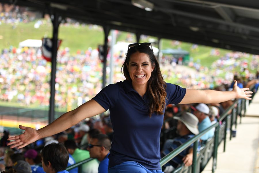 Pioneering Mendoza marks one-year anniversary as ESPN MLB analyst ...