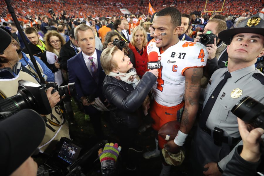 Holly Rowe: 20 years with ESPN and more to come - ESPN Front Row