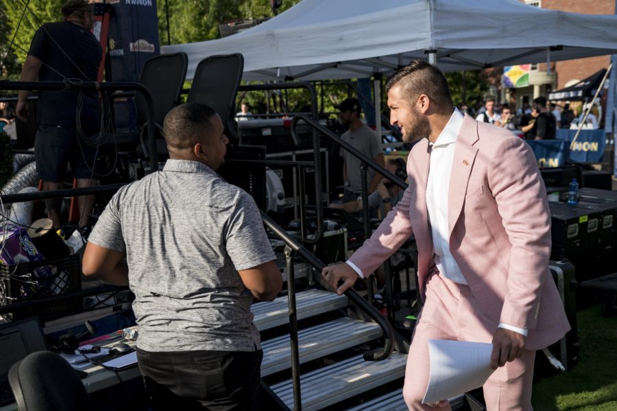 Team Player: Laura Rutledge and Jonathan McDonald - ESPN Front Row