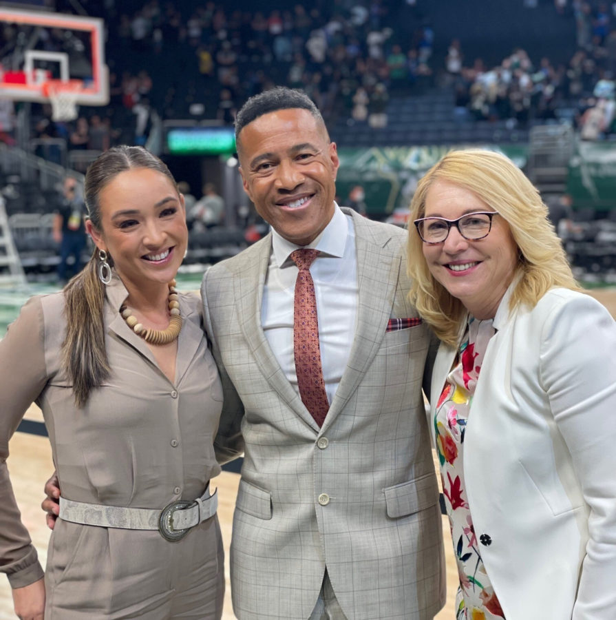 ESPN Re-Signs Veteran Play-By-Play Voice Mark Jones with Multi-Year Agreement - ESPN Front Row