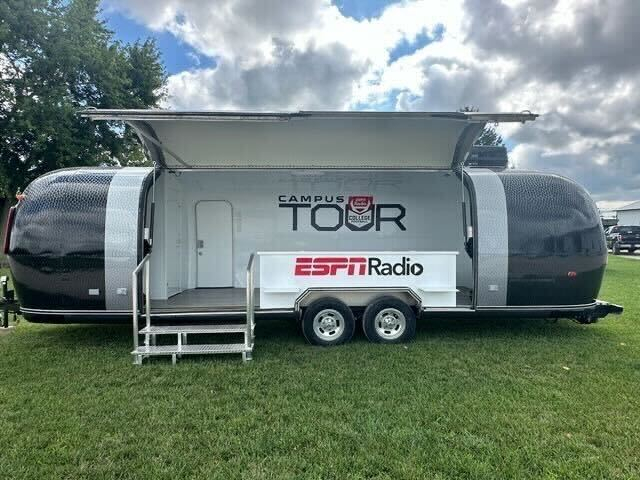ESPN Radio's Airstream Tailgate Tour Hits Austin for the Texas Takeover ...