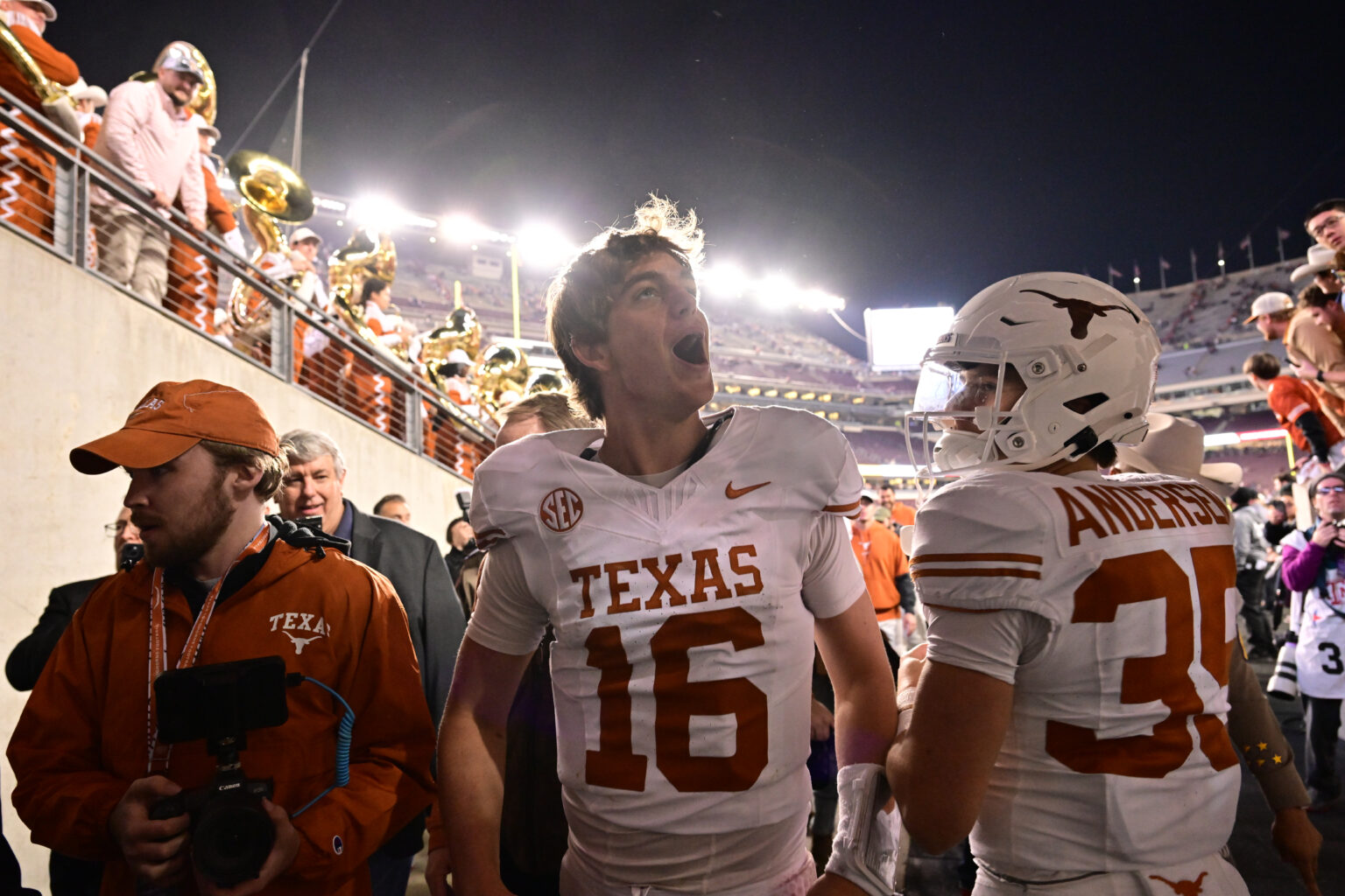 New Book From ESPN Senior Writer Seth Wickersham Explores Journey of ...