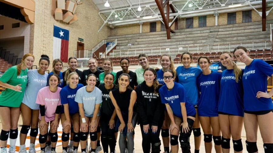 Full Circle: Analyst Shelby Coppedge Returns to Her Texas Roots for the ...